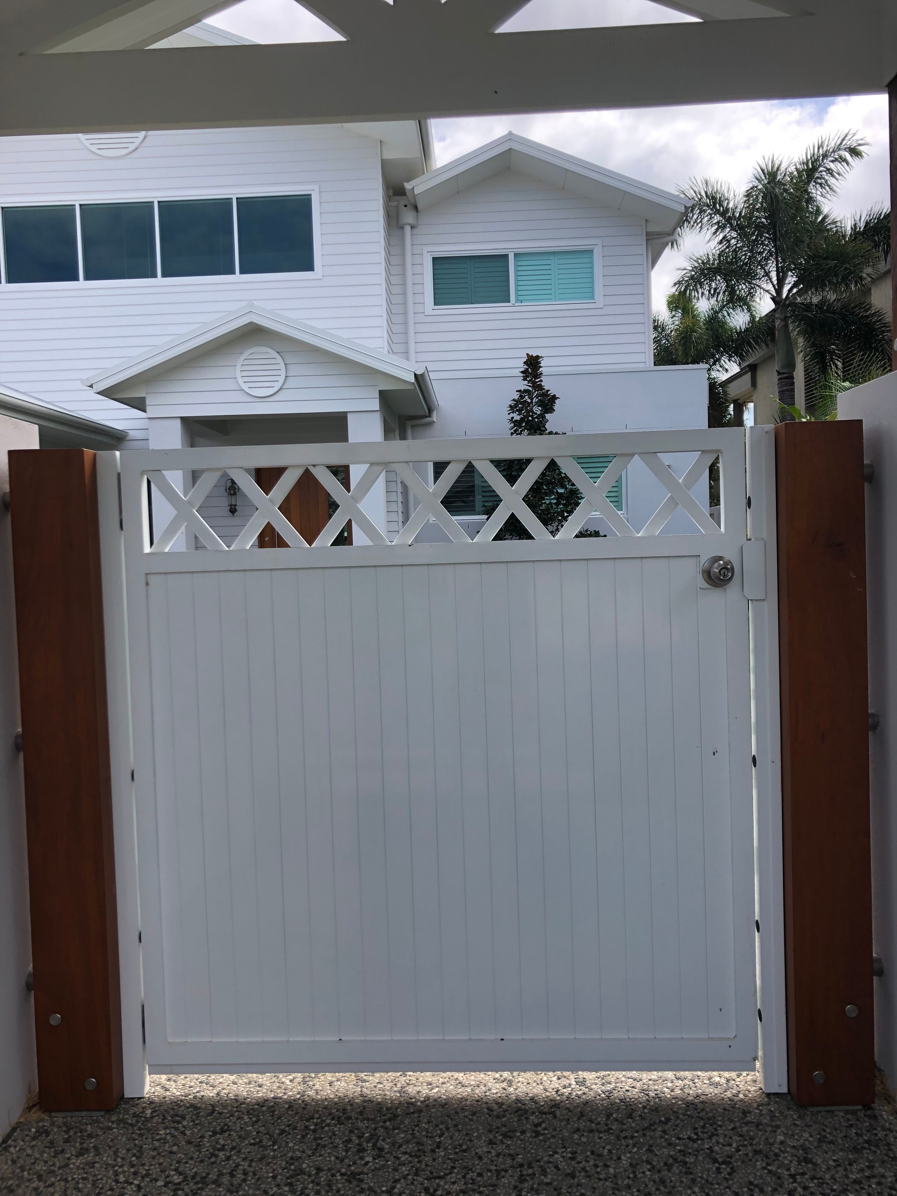 Country & Hamptons Gates